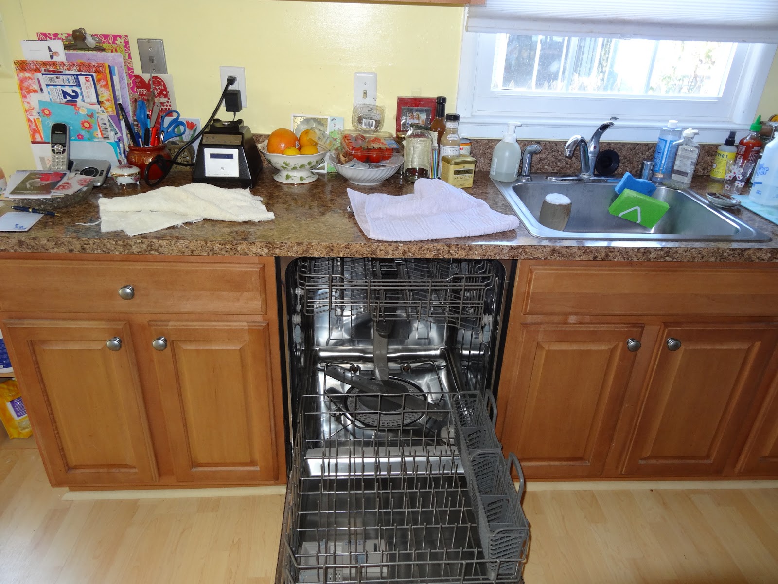 How To Eliminate Clutter When You Want To Sell Your Home - Home Vanities